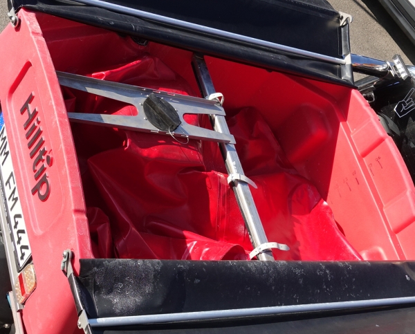 Winterdienstausstattung von Der Schneefürst - HILLTIP bladder tank for ...